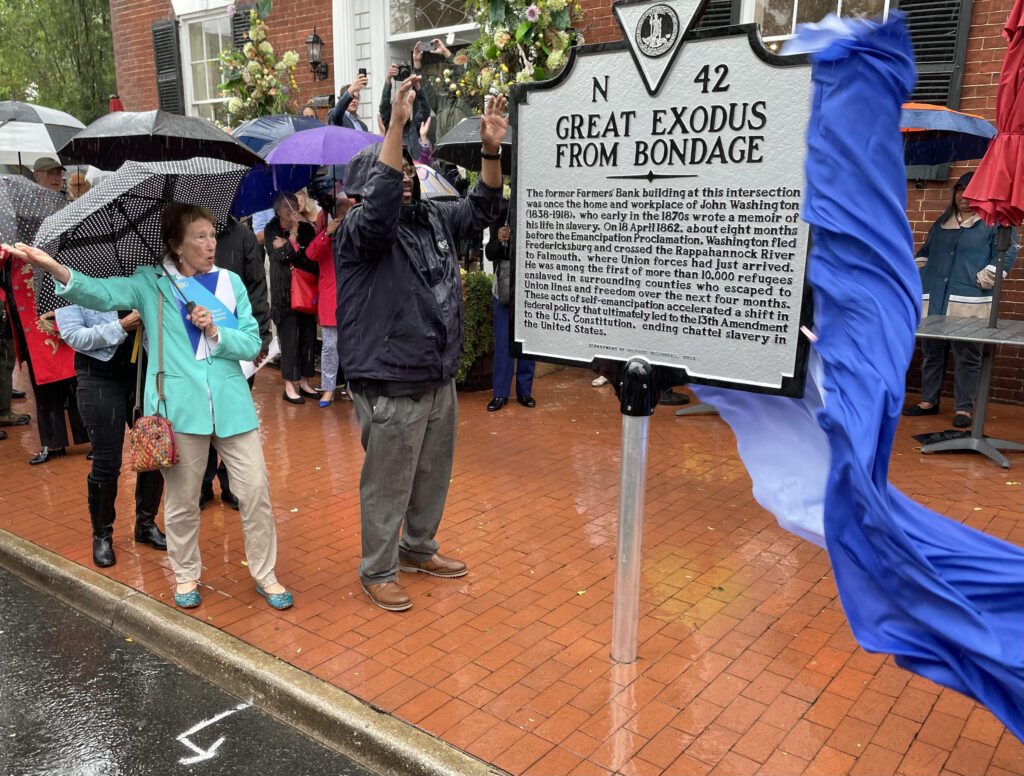 Highway marker unveiled honoring John Washington - Fredericksburg, VA